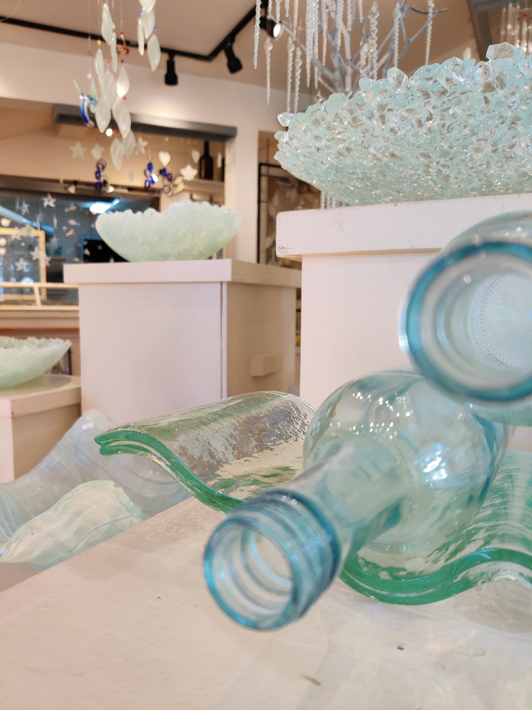 Hanscomb Glass Studio Elora – Hanscomb Glass Studio - Modern Stained Glass